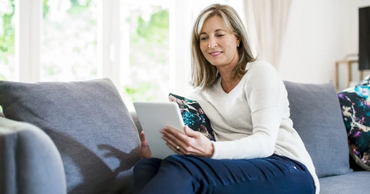 How to Tell if an Older Man Over 50 Likes You - Ourtime UK